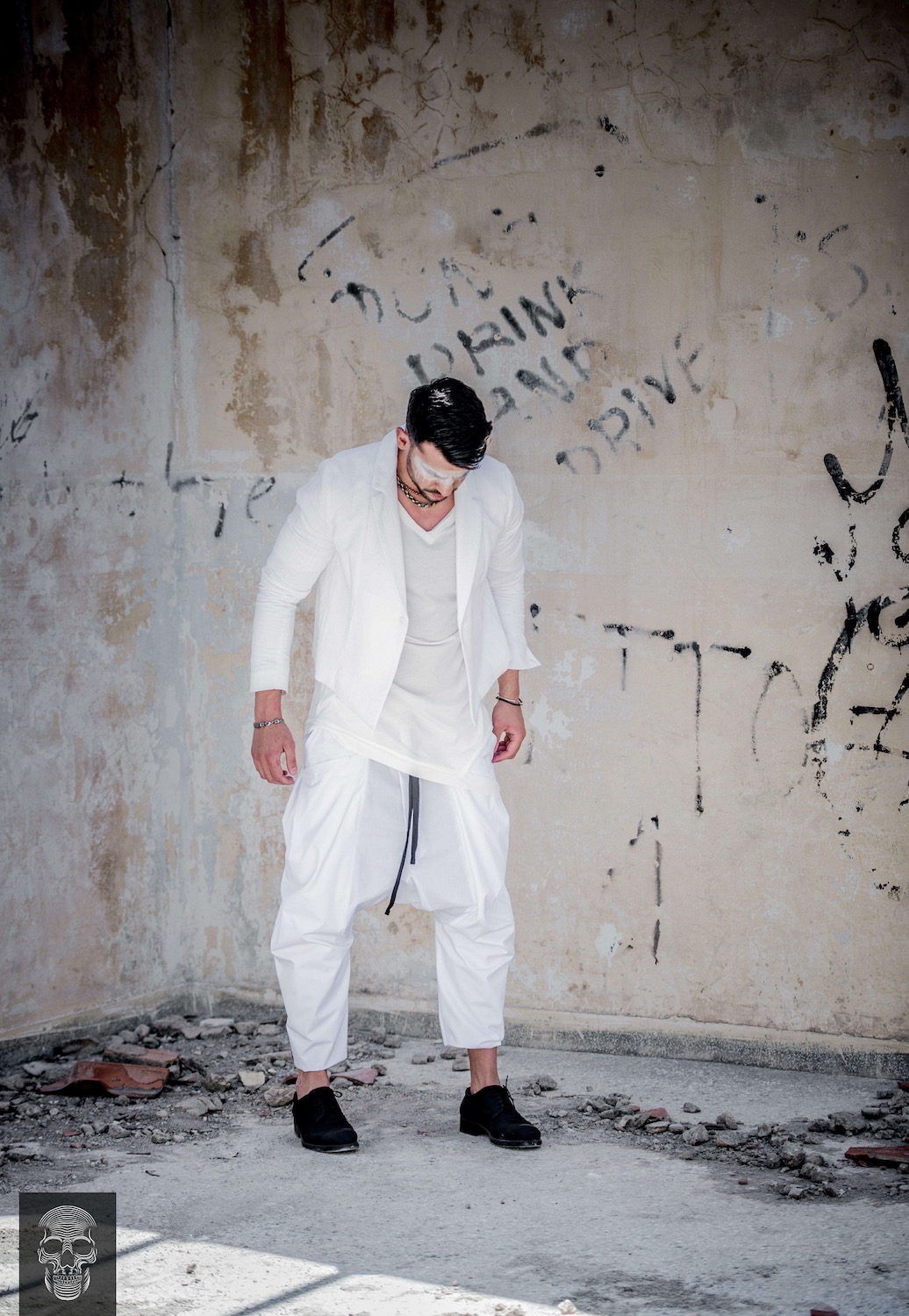 Loose Pockets Pants - Alterego